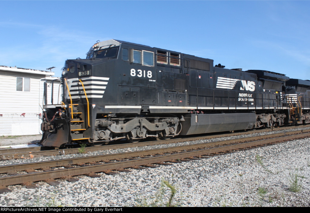 NS 8318 - Norfolk Southern